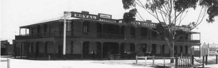 Royal Hotel Moonta – Bar, Dining, Gaming, Entertainment